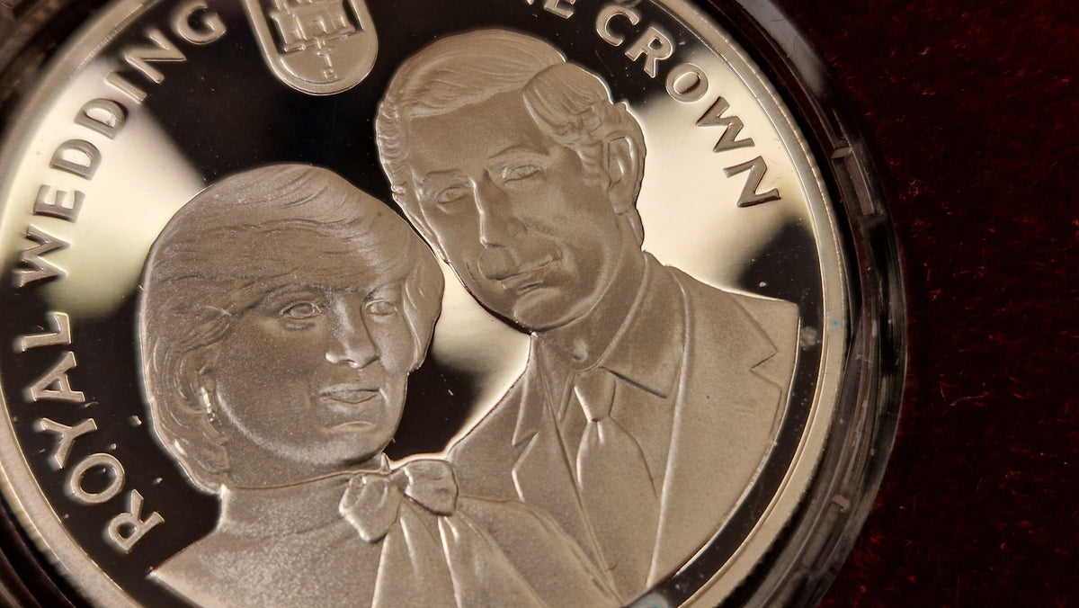 RoyalMarriageCommemorativeCoincollection_The_3_1200x1200.jpg?v=1670341584